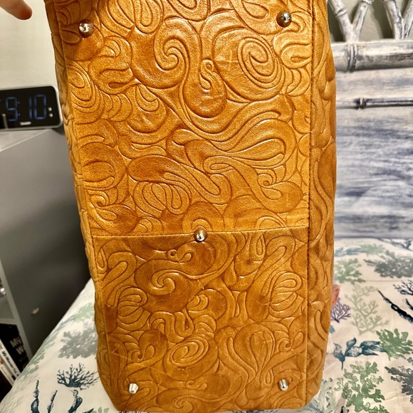 isadora | Bags | Isadora Jumbo Tote Bag New With All Papers And Tags ...